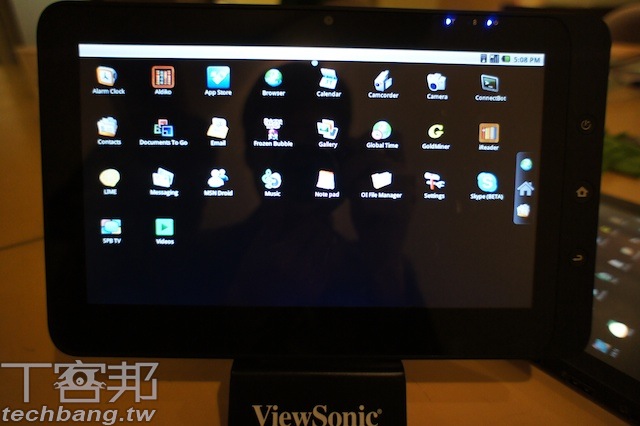 雙系統大平板 ViewPad 10 搶先玩 | T客邦